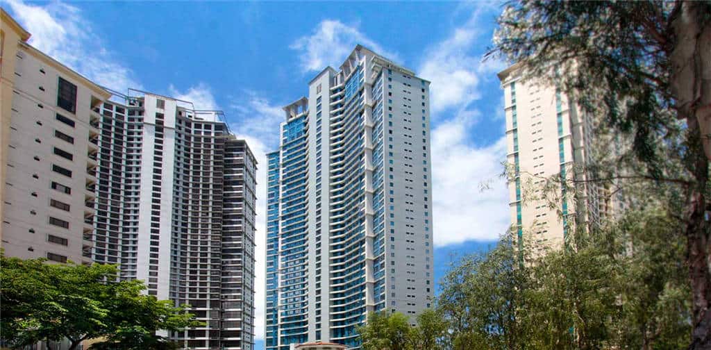 Forbes Town by Megaworld - Taguig, Metro Manila | Lionunion