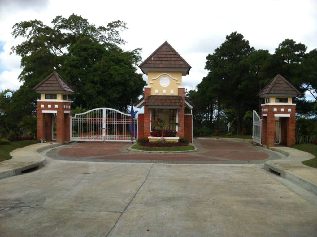 Luxurre Residences Lot for sale - Amuyong, Alfonso | Lionunion