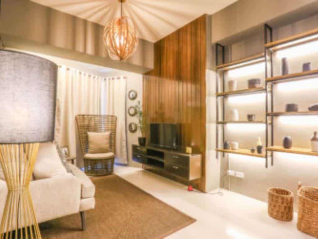 Grand Riviera Suites by Moldex Realty - Ermita, Manila | Lionunion