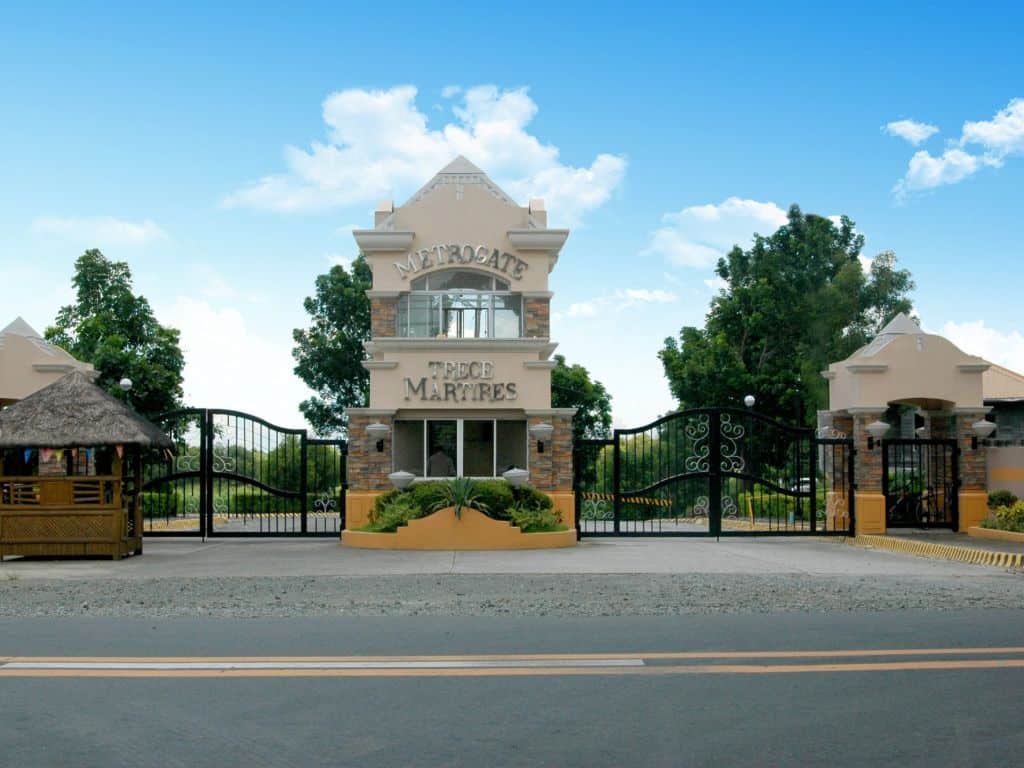 Metro Gate Trece Martires - De Ocampo, Trece Martires | Lionunion