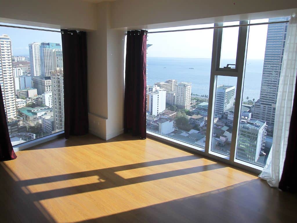 Eton Baypark Manila by ETON Properties - Ermita, Manila | Lionunion