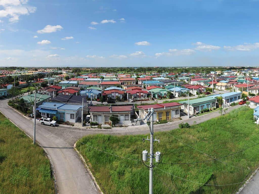 Cyberville by Suntrust- Area, City | Lionunion