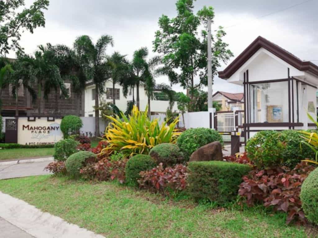 Mahogany Place Lipa - Kayumanggi, Lipa | Lionunion