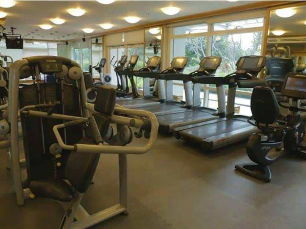 One Roxas Triangle by Ayala Land Premier - San Lorenzo, Makati | Lionunion