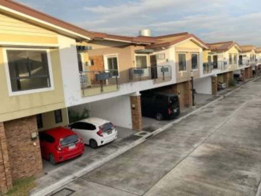 Woodsville Residences by Robinsons Land - Merville, Parañaque | Lionunion