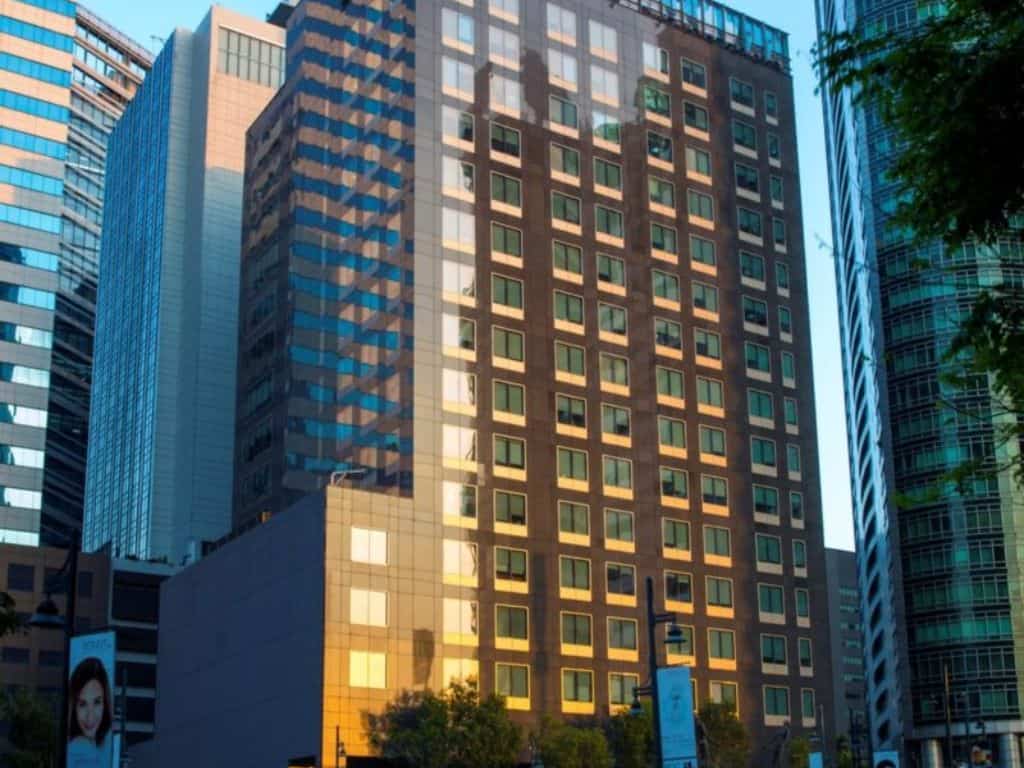 One|NEO - Bonifacio Global City, Taguig | Lionunion