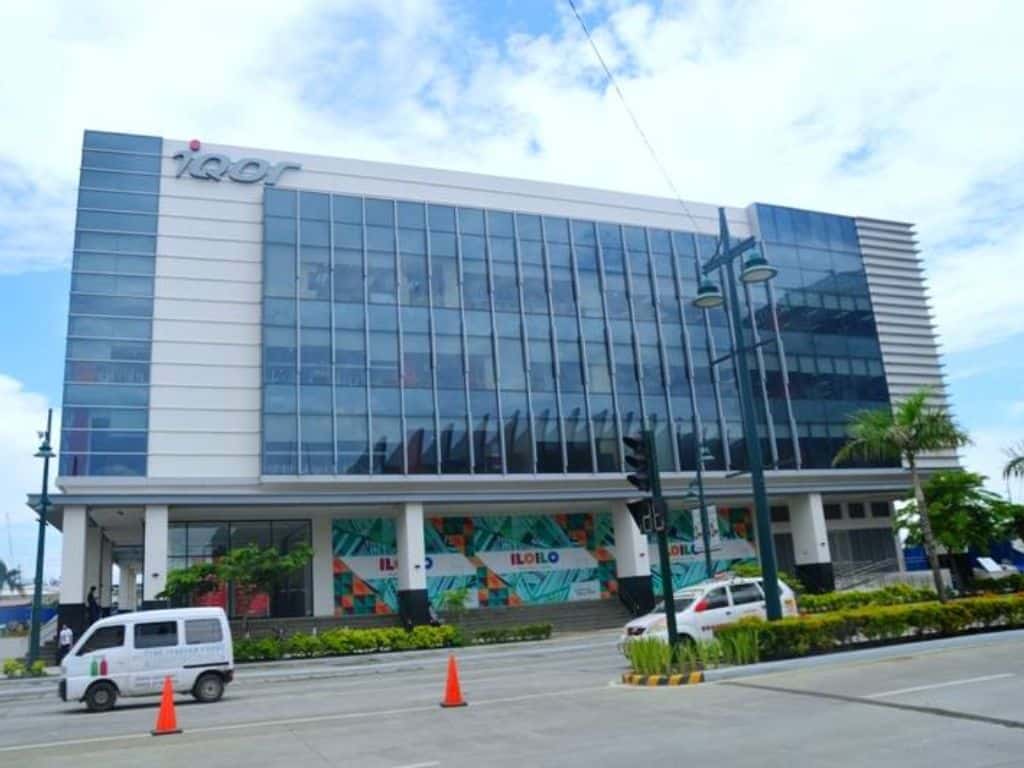 One Techno Place by Megaworld Premier Offices - Business Park, Iloilo ...