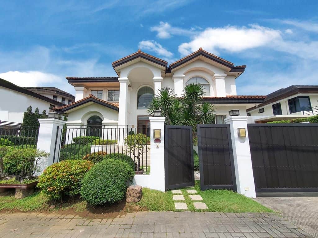 Loyola Grand Villas by V. V. Soliven Group of Companies - Old Balara ...